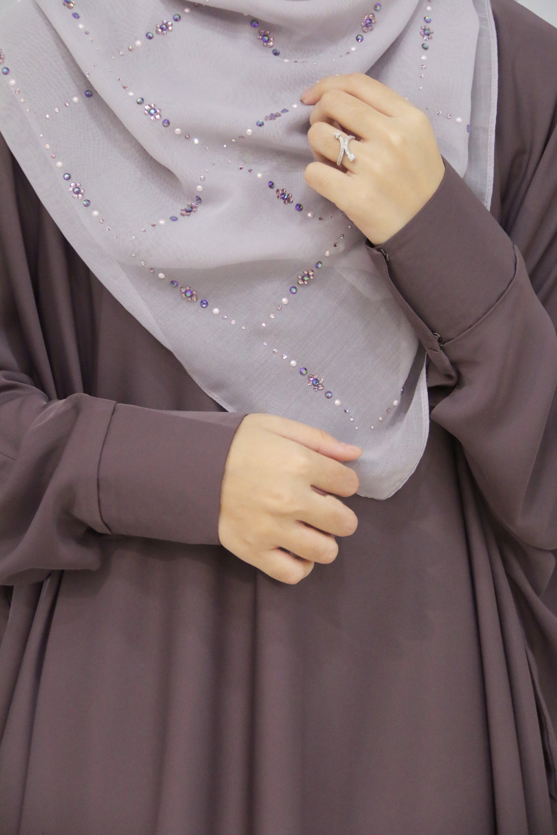 Products – Sharqiaa Abaya